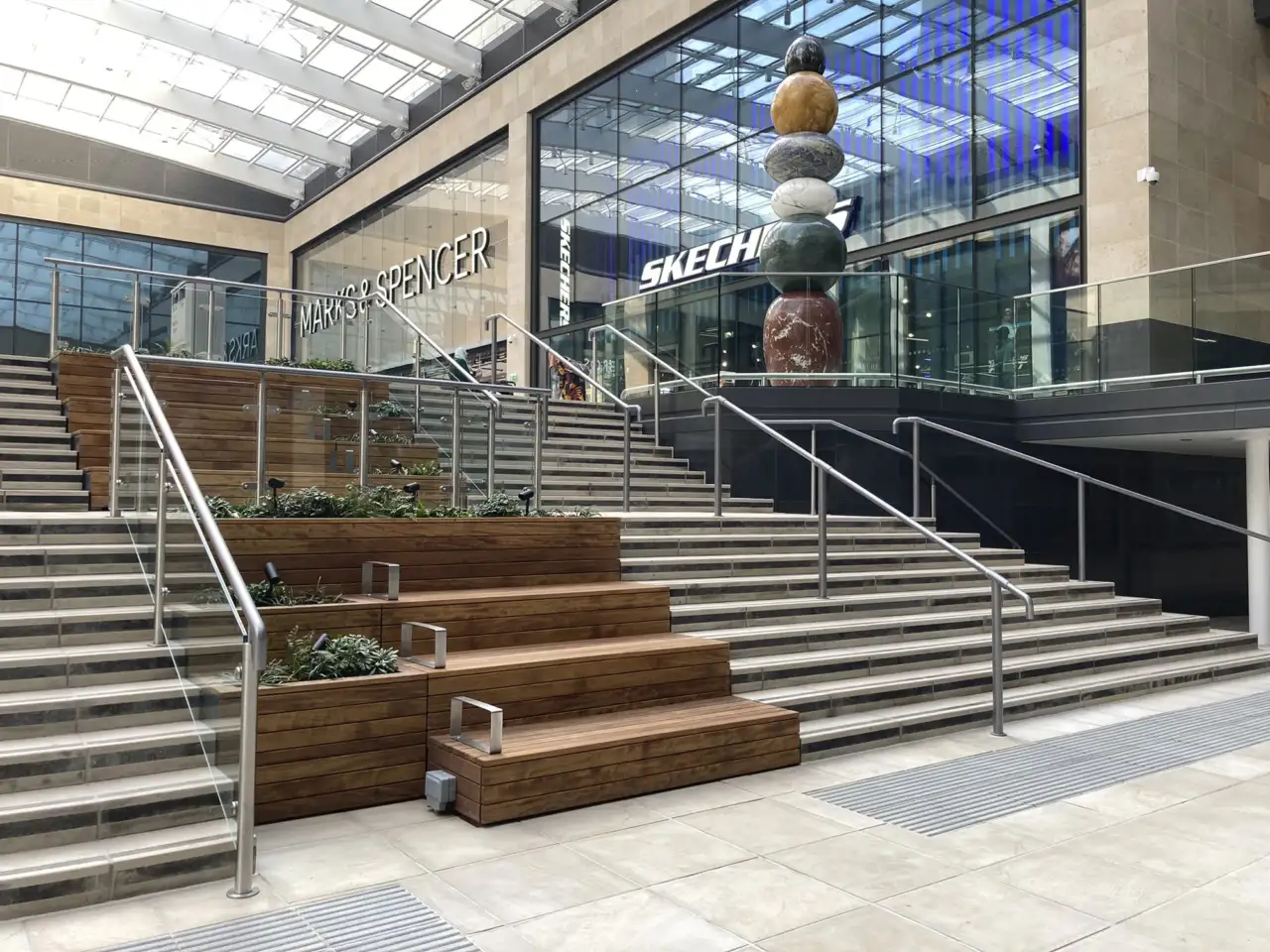 Victoria Square in Woking reaches practical completion - News - Gillespies