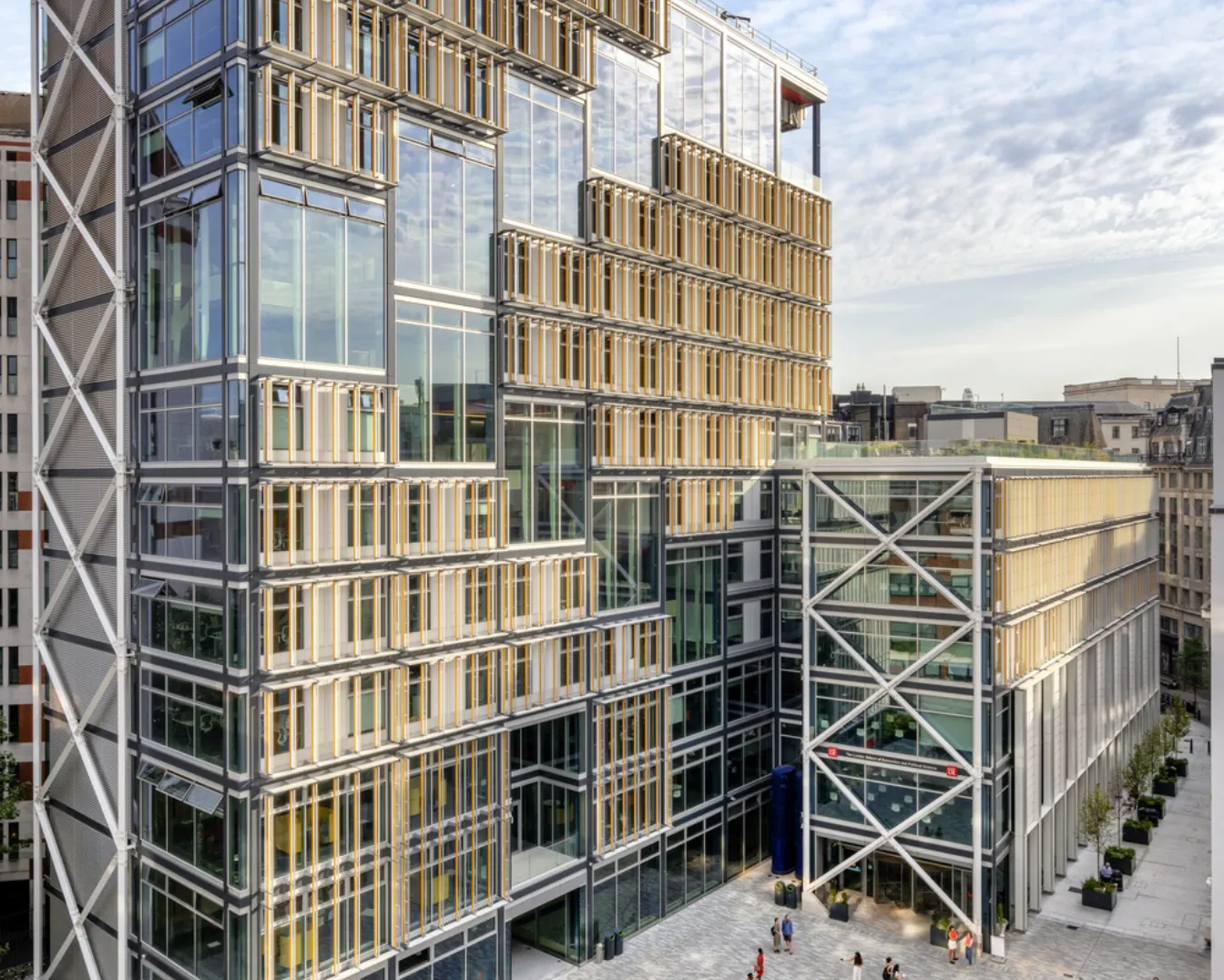 Centre Building at LSE - Projects - Gillespies - Landscape Architecture ...